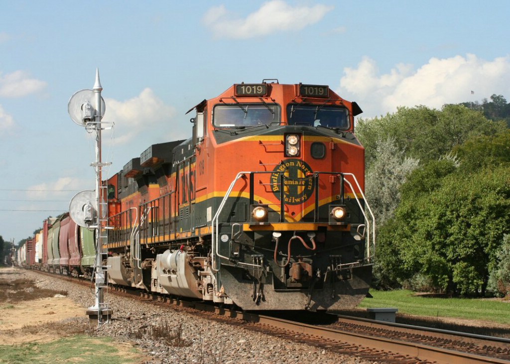 BNSF 1019